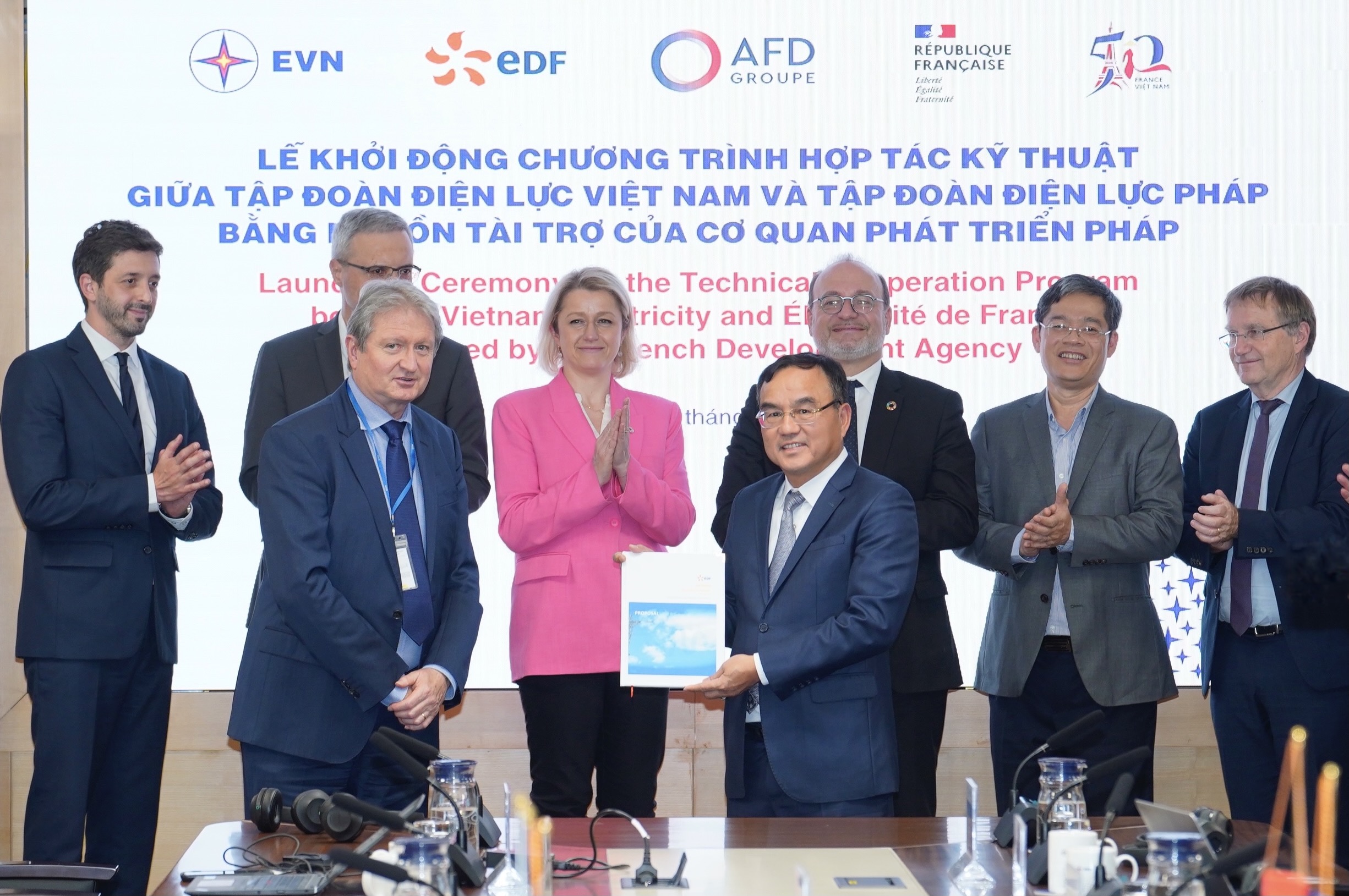 Tập đoàn Điện lực Việt Nam (EVN) và Cơ quan Phát triển Pháp (AFD) tăng ...
